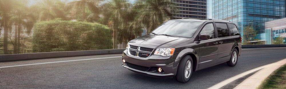 ¿Qué son Parkview y Parksense de Dodge y cómo te ayudan?